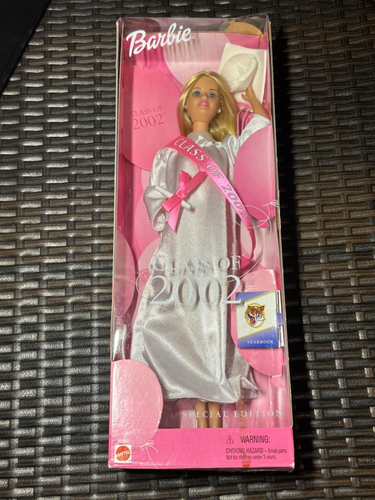 Mattel Class of 2002 Barbie White Cap & Gown #50500 | eBay