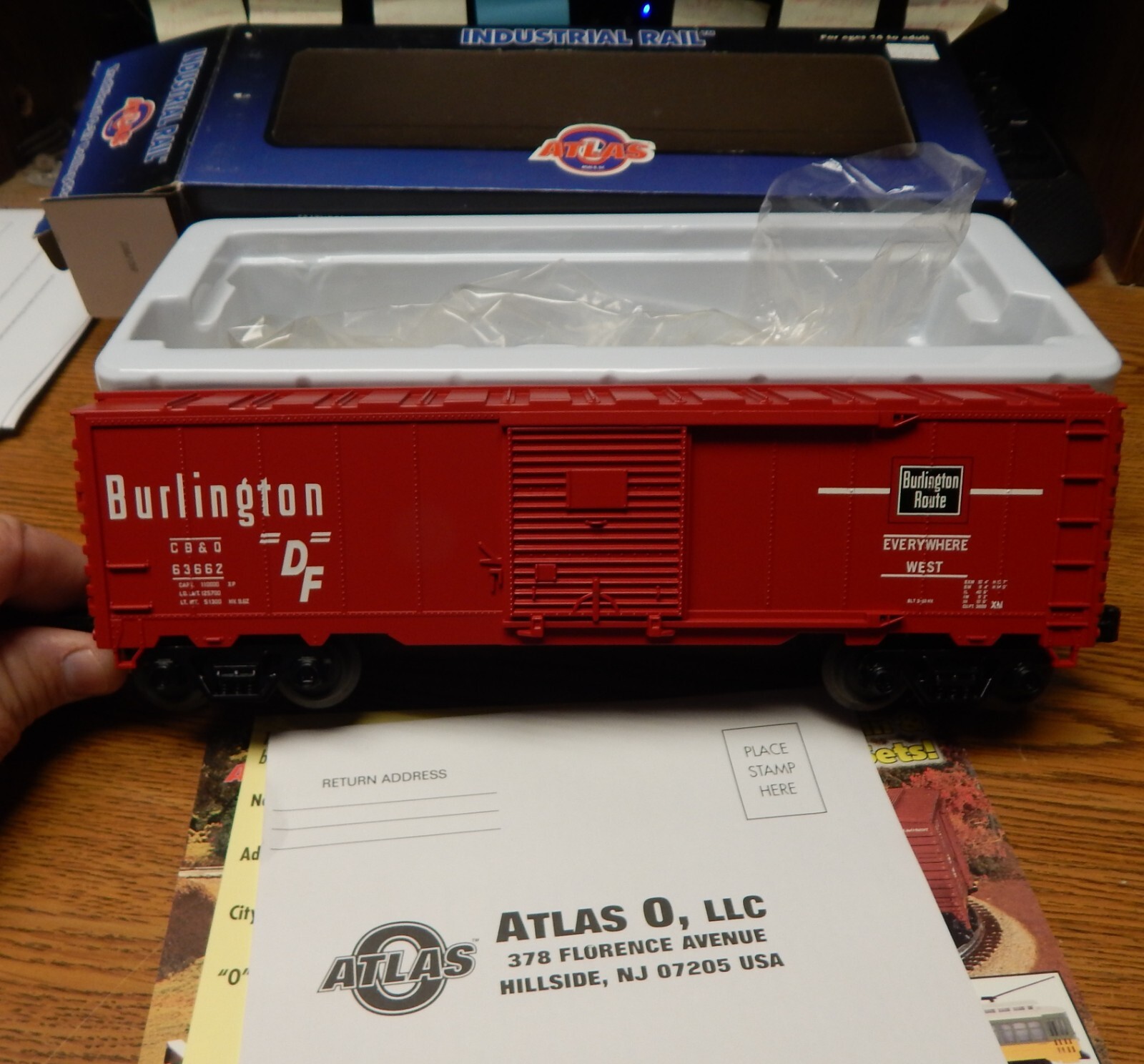 ATLAS INDUSTRAIL RAIL 1002011-1 BURLINGTON ROUTE BOX CAR NEW IN BOX O ...