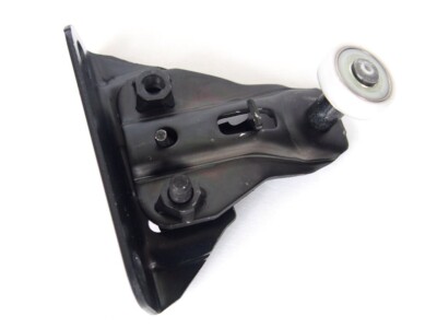 68320-26010 TOYOTA Genuine HIACE VAN 96-06 Side Sliding Bottom Roller ...