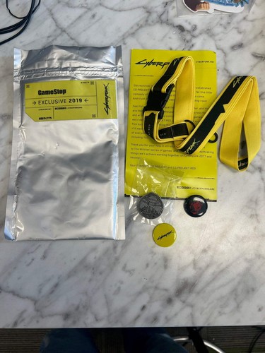 Cyberpunk 2077 Gamestop Exclusive Promo Lanyard and Button Pins P12925 ...