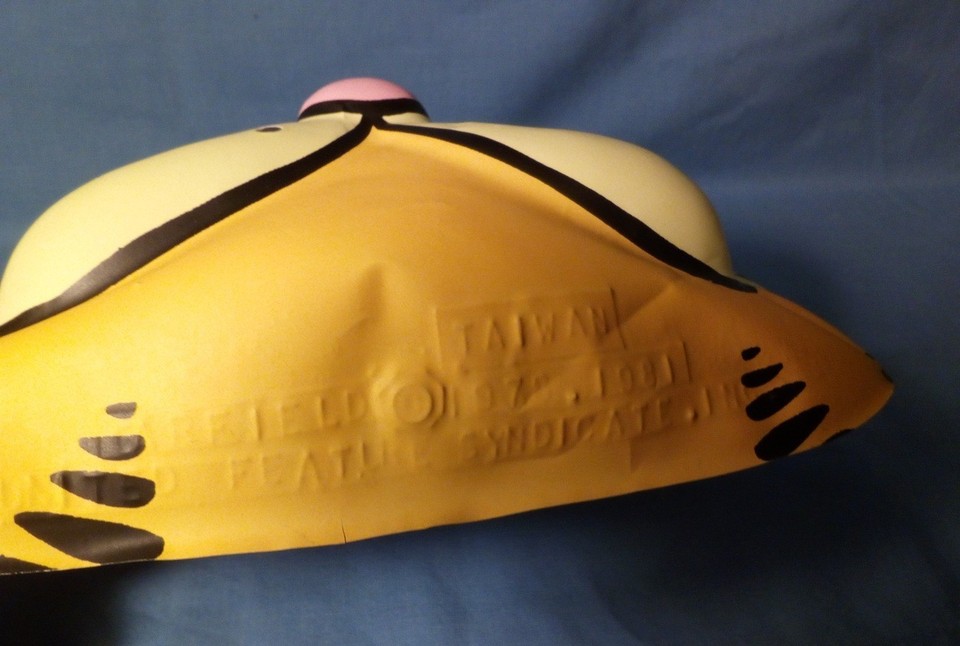 Garfield Vintage Halloween Mask: Plastic/Styrene from the 80's. Good ...