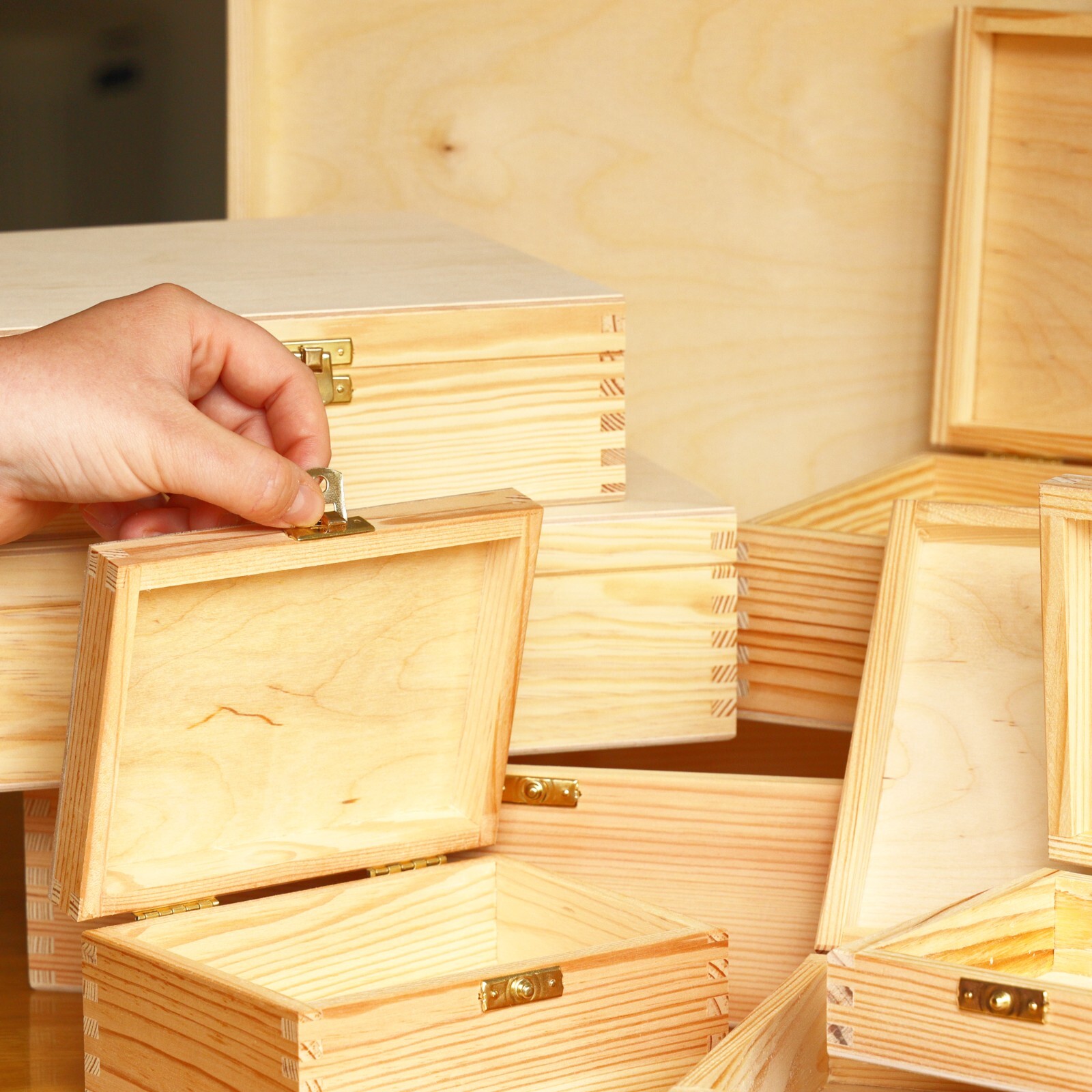 Wooden Plain Gift Boxes Chests Storage with Lid And Locking Clasp/ FREE ...