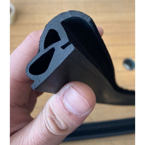 Mercedes W123 Coupe A-C window frame rubbers | eBay