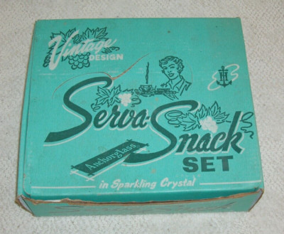 Anchor Hocking Glass Corporation Serva-Snack Set of Four Serving Trays ...