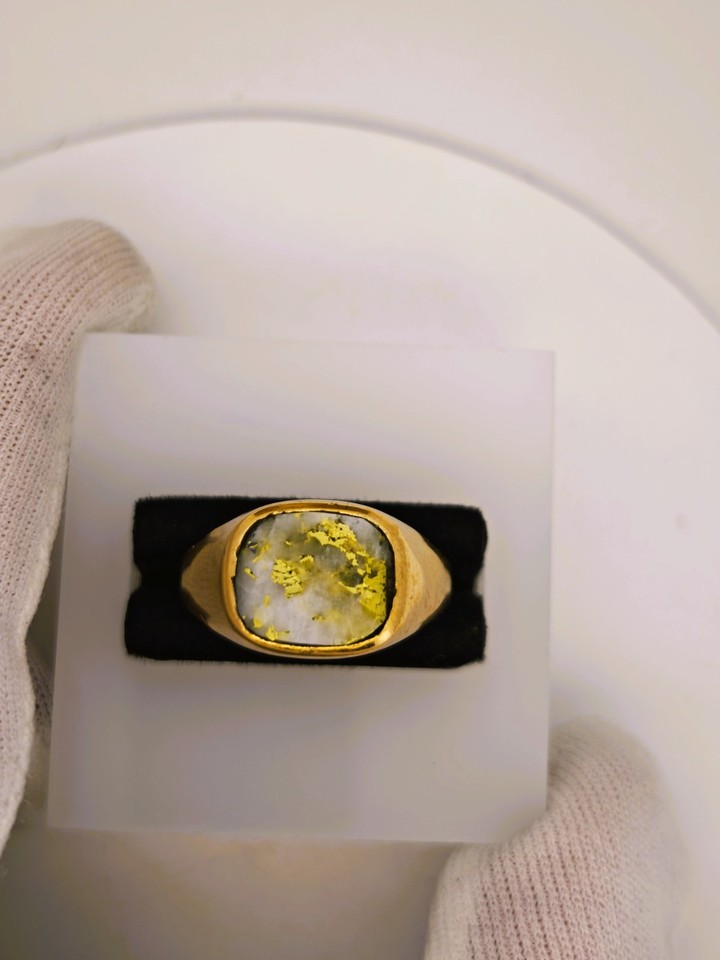 18K 16to1 mine Gold Quartz Signet Ring Gold Nugget Rare Gold in Quartz ...