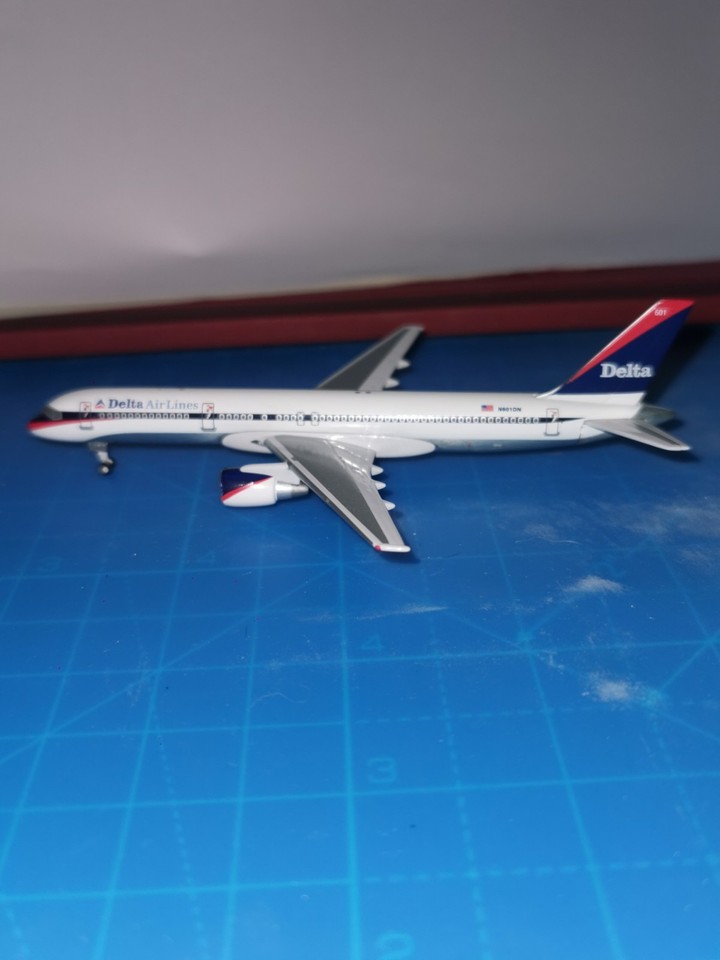 Boeing 757-200 Delta Air Lines Gemini Jets 1:400 Scale Model | eBay UK