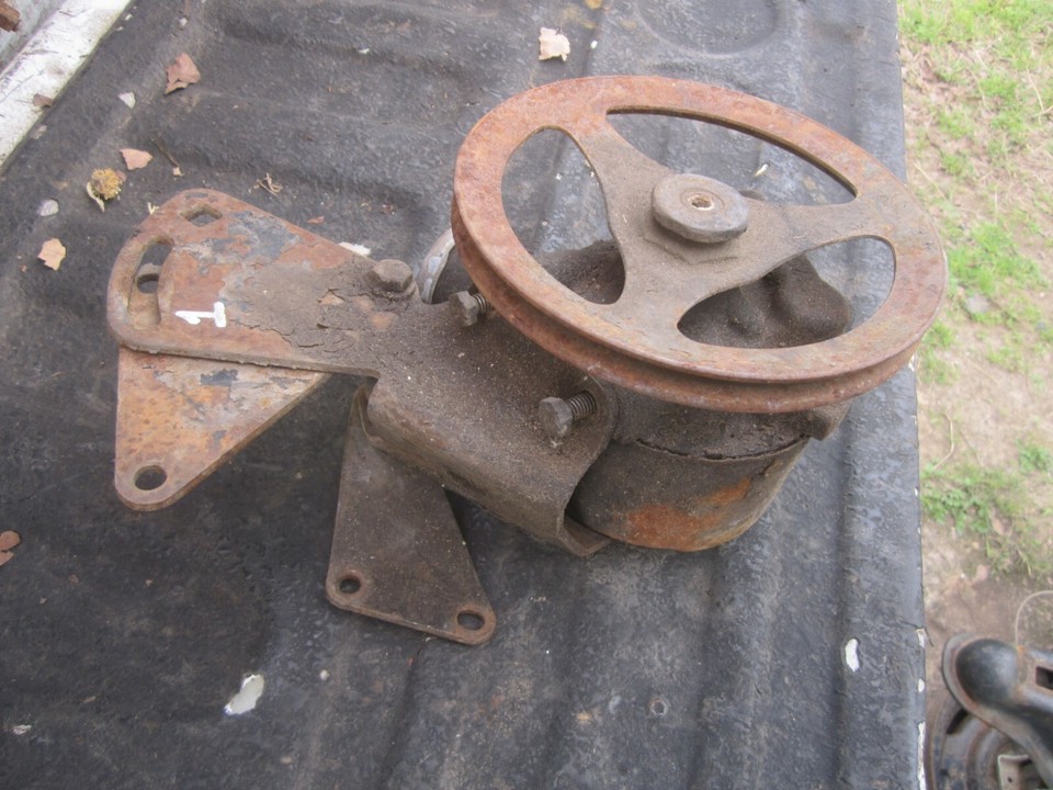 MOPAR SMALL BLOCK FEDERAL POWER STEERING PUMP W/ BRACKETS 340 273 OEM ...