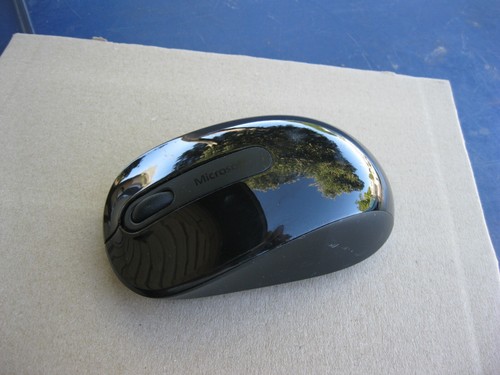 Microsoft Wireless Full Size Mouse Black - Model 1737 - FREE SHIPPING ...