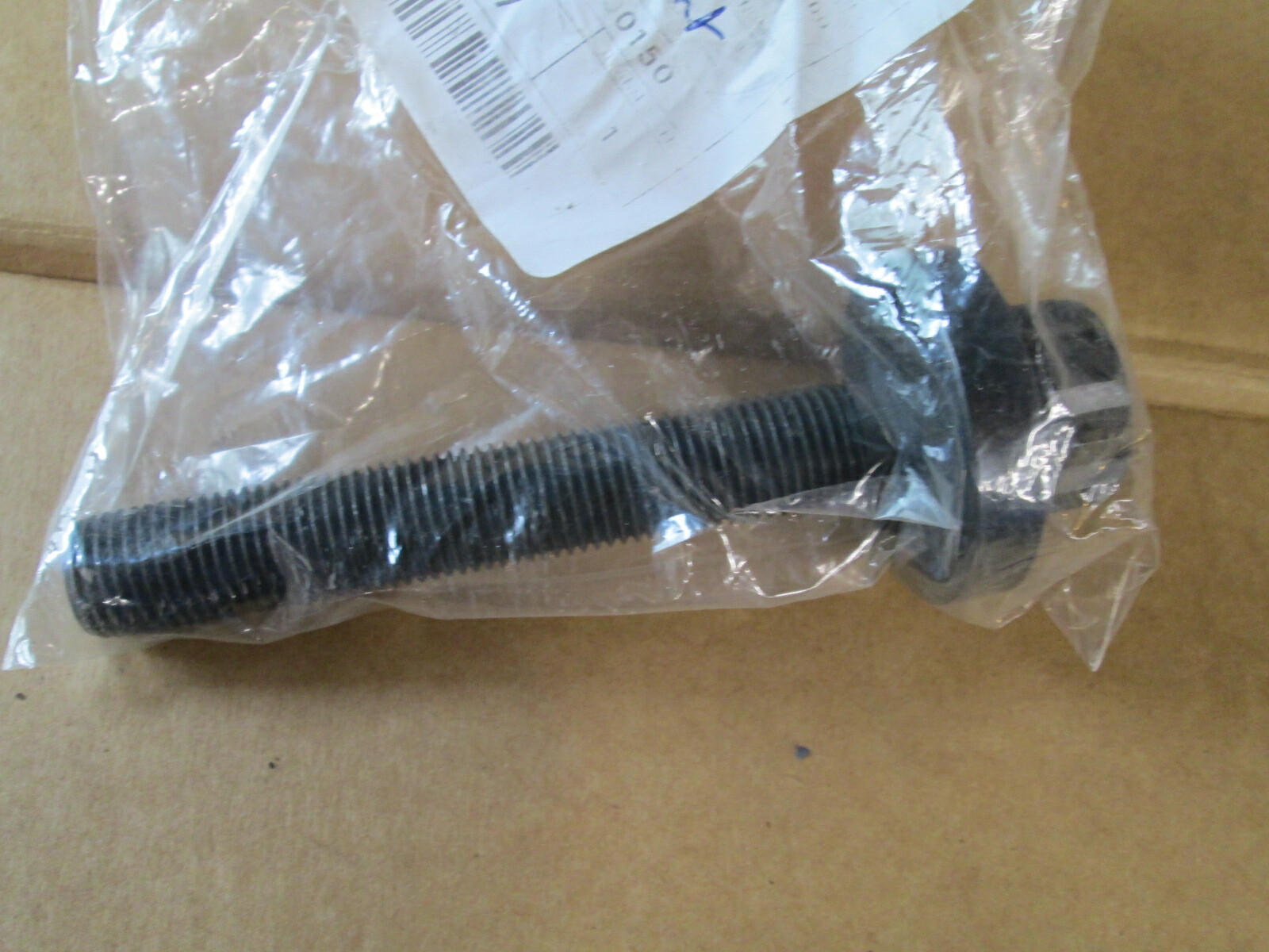 NEW GENUINE AUDI A4 A5 A6 A7 Q5 RS4 RS5 GEARBOX OUTPUT SHAFT BOLT ...