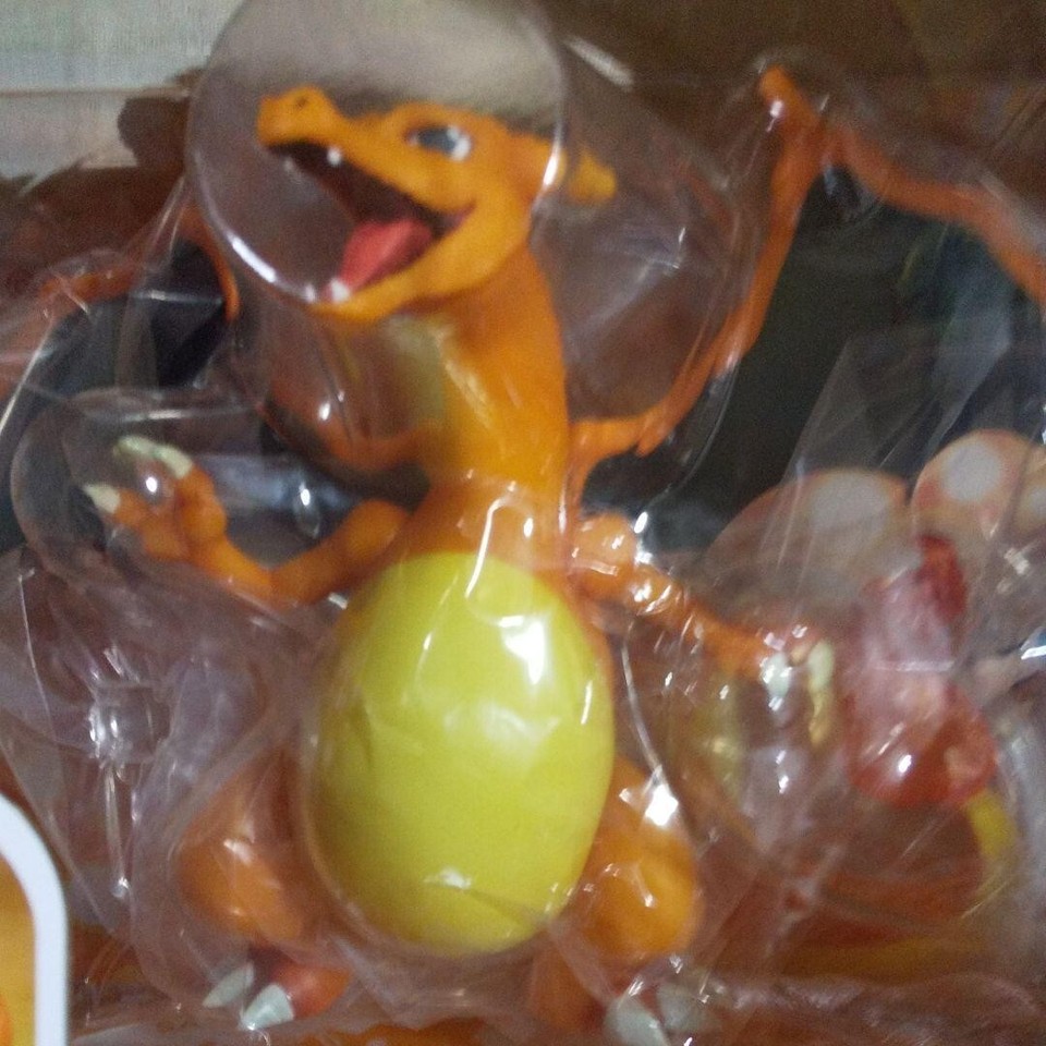 Pokemon G.E.M. Series Ash Ketchum & Pikachu & Charizard Figure ...