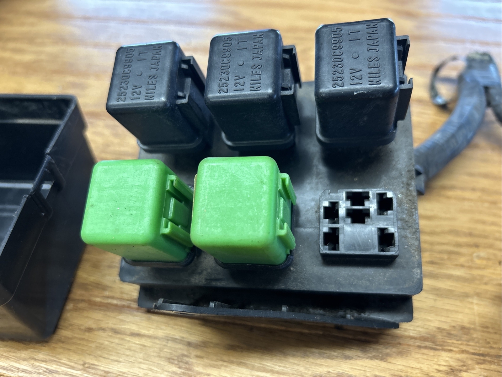 1979-1981 Datsun 280ZX S130 Under Hood Relay Box Non Turbo | Genuine ...