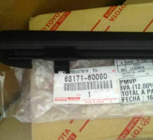 Toyota Genuine 4Runner Belt Weather-Strip 2010-2018 RH 68171-60090 OEM ...