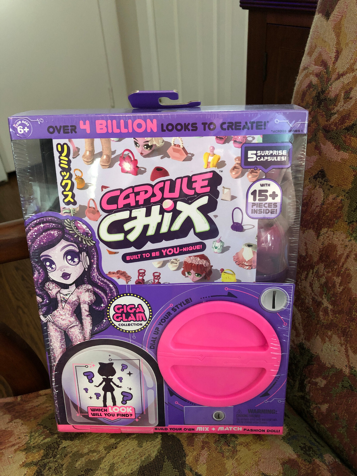 Capsule Chix Holo Glow Collection Mix & Match Fashion Doll 5 Capsules ...