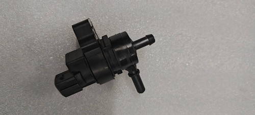 A2124702793 Vapor Canister Purge Valve For Mercedes GL450 GL550 ML320 ...