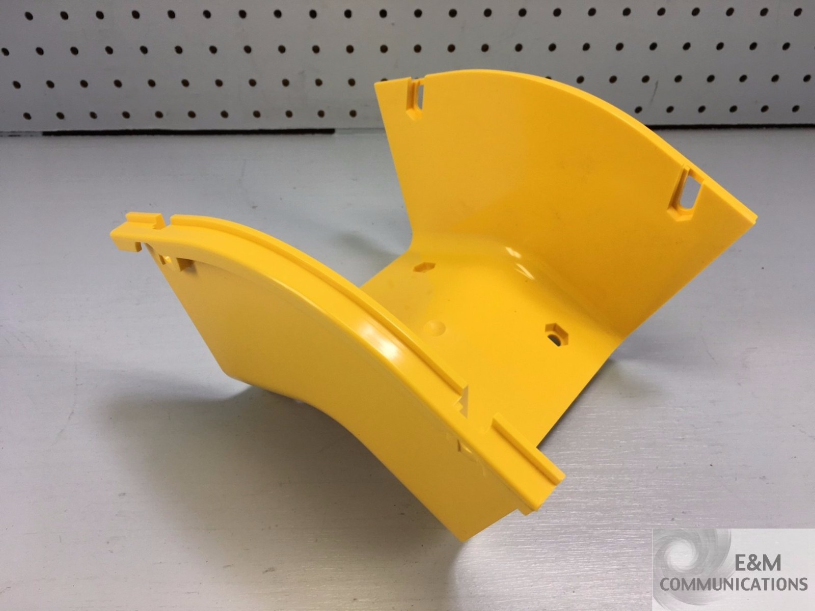 NEW FGS-MD4E-B ADC TE COMMSCOPE FIBERGUIDE 4x6 45 DEGREE DOWN ELBOW | eBay