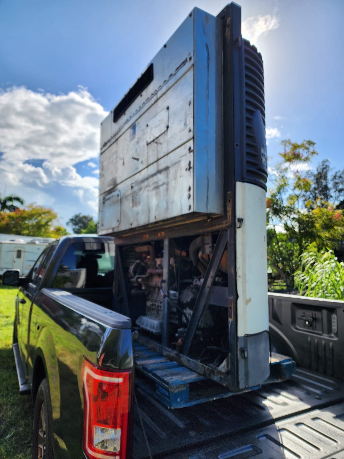 (3) 2006, 2007 CARRIER ULTRA XTC USED REEFER UNITS | eBay