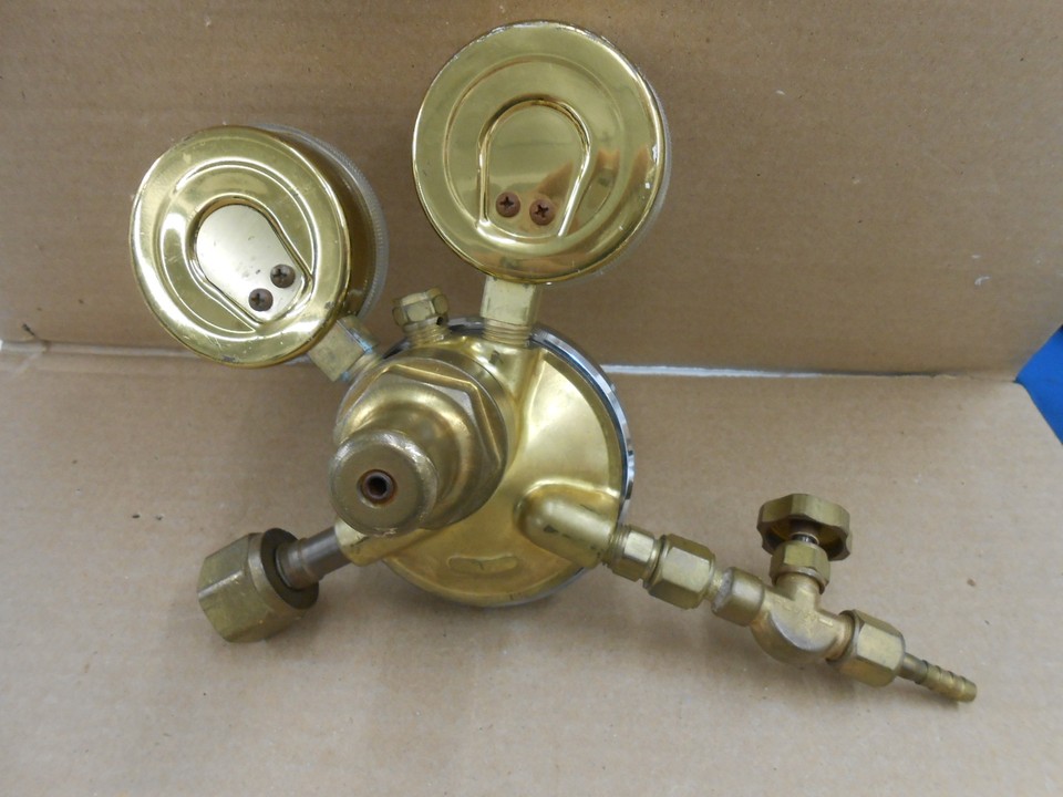 HARRIS CALORIFIC MODEL 92-100 COMPRESSED GAS REGULATOR W/ BRASS SHUT ...