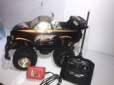 Vintage RADIO SHACK 4X4 R/C Remote Control Truck Hacksaw w/ Battery ...