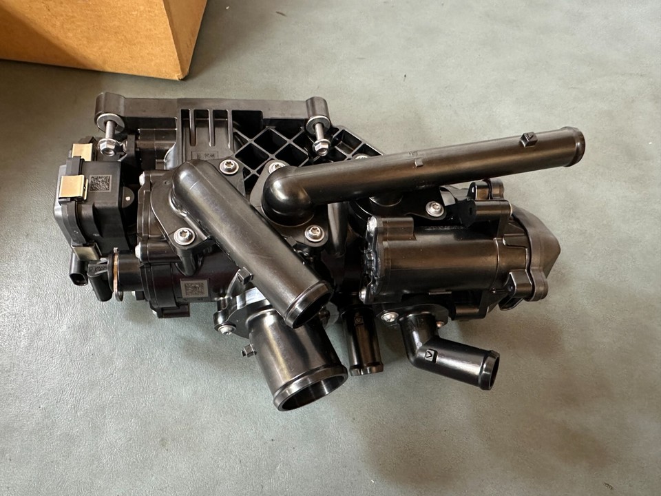 GM OEM NOS 55516369 Coolant Flow Control Valve 2020-2023 GMC Acadia 2 ...