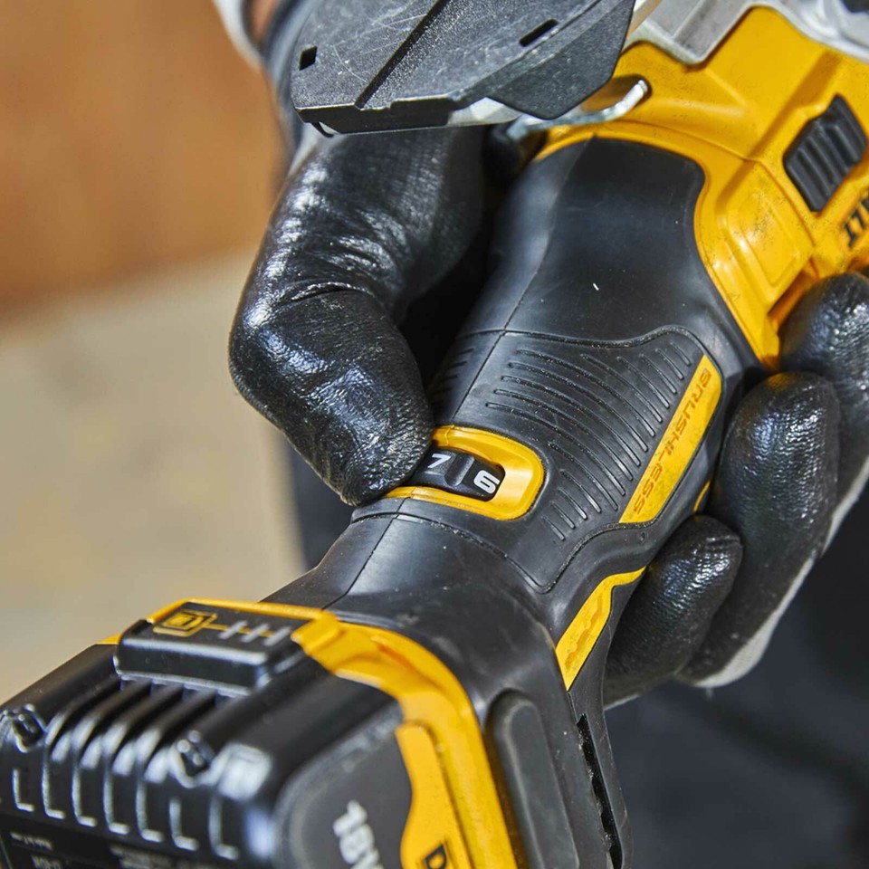 DeWalt DCS335 18v XR Cordless Brushless Body Grip Jigsaw No Batteries ...