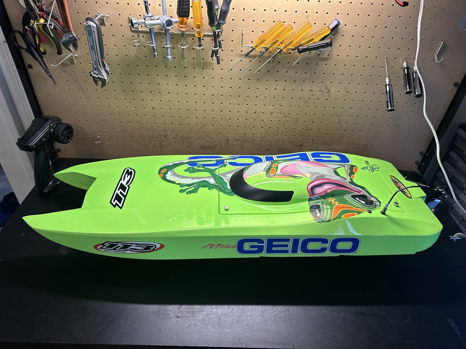 Pro Boat Miss Geico 36 Inch Twin 6s Brushless Catamaran RARE Horizon ...