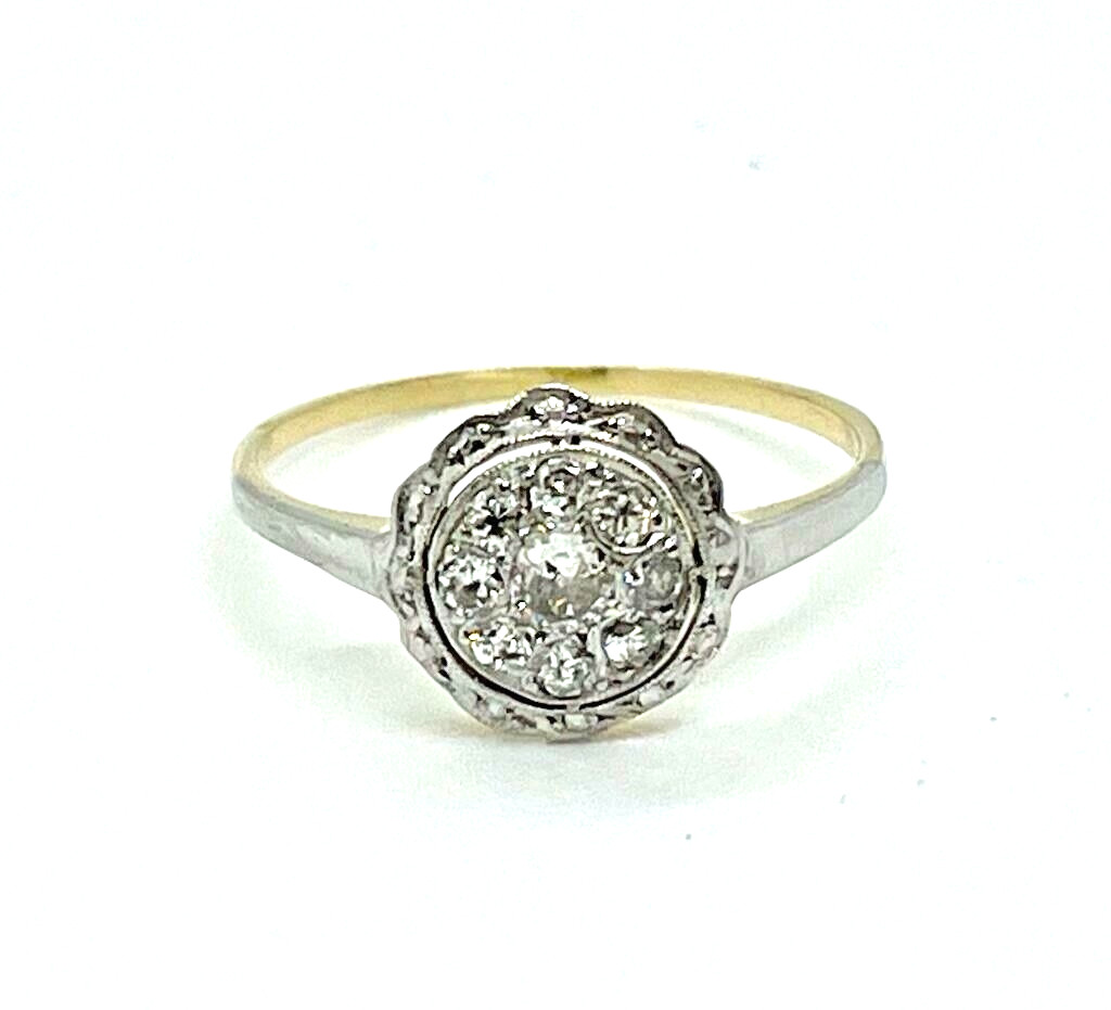 ANTIQUE ROSETTE RING WITH DIAMONDS IN YELLOW GOLD 18K… - Gem