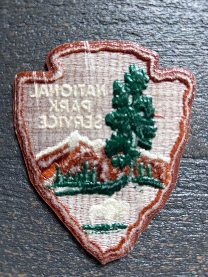 Three National Park Service Arrowhead Patches in Perfect Condition / 2. ...