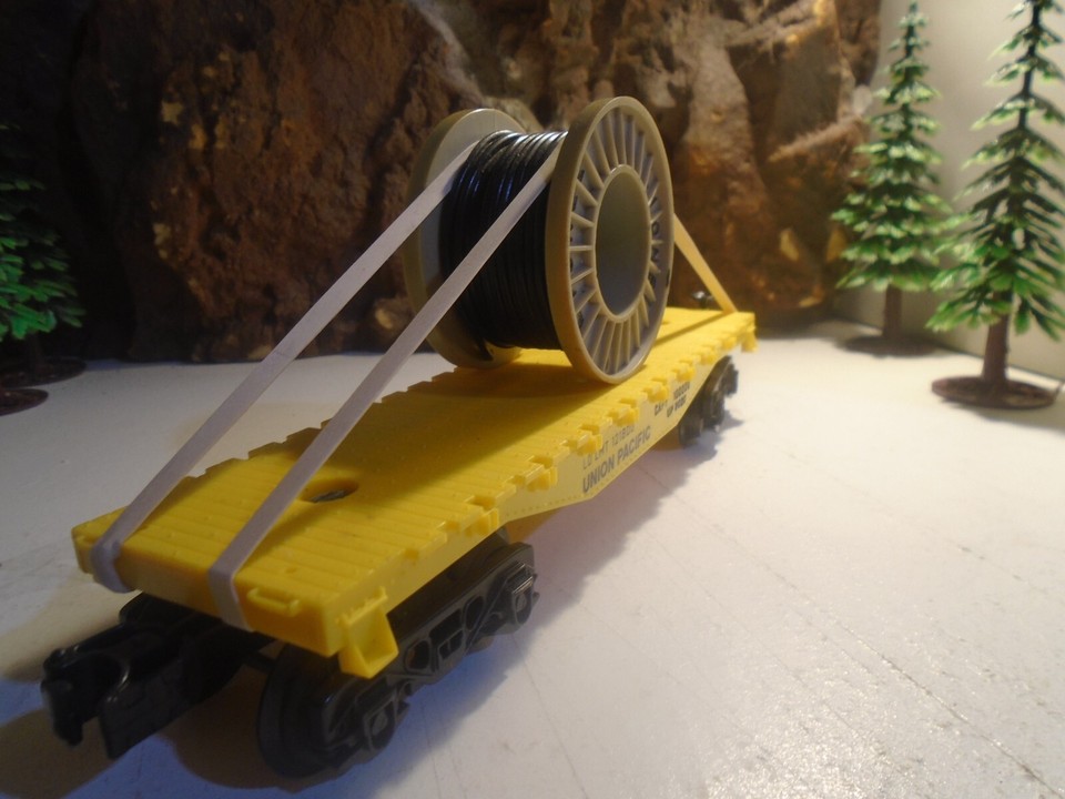 LIONEL UNIOIN PACIFIC FLAT CAR No UP 9020 WITH LARGE CABEL REEL | eBay