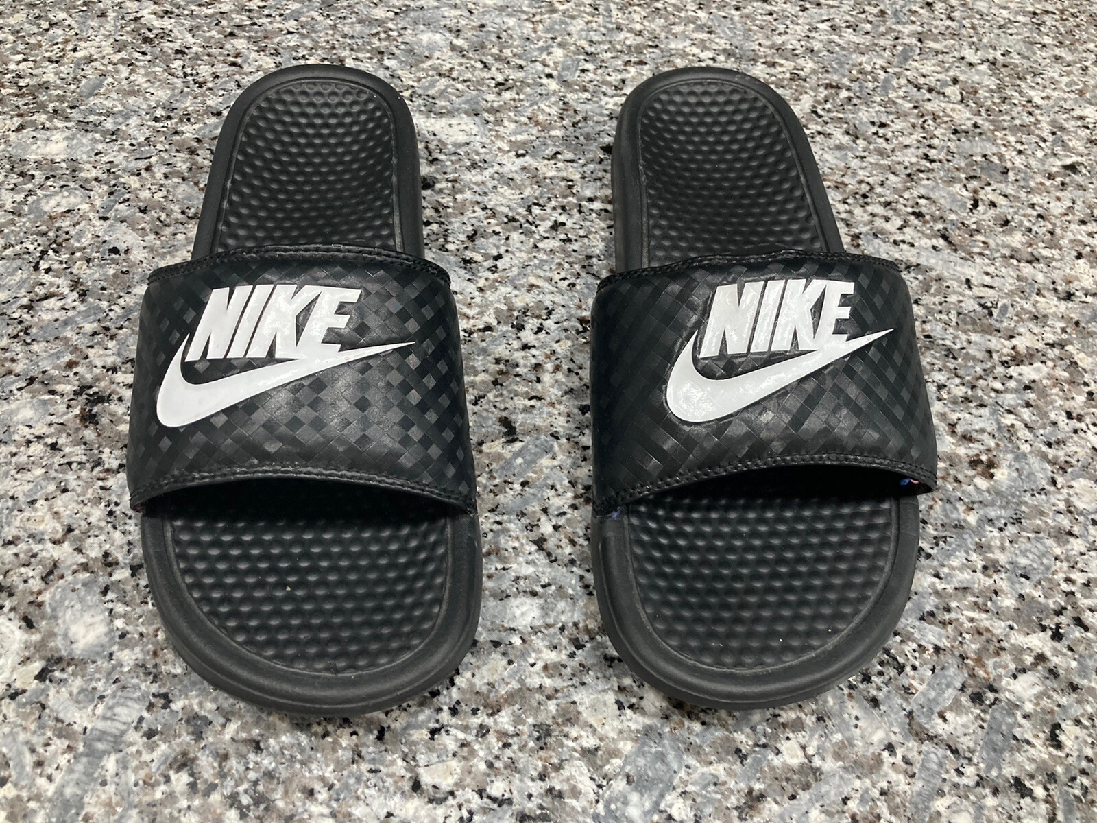 NIKE BENASSI JDI WOMENS SLIDES BLACK WHITE SIZE 11 34… - Gem
