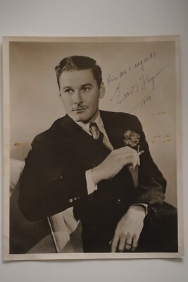 ERROL FLYNN RARE ORIGINAL HAND SIGNED PHOTOGRAPH AUTOGRAPHED | eBay