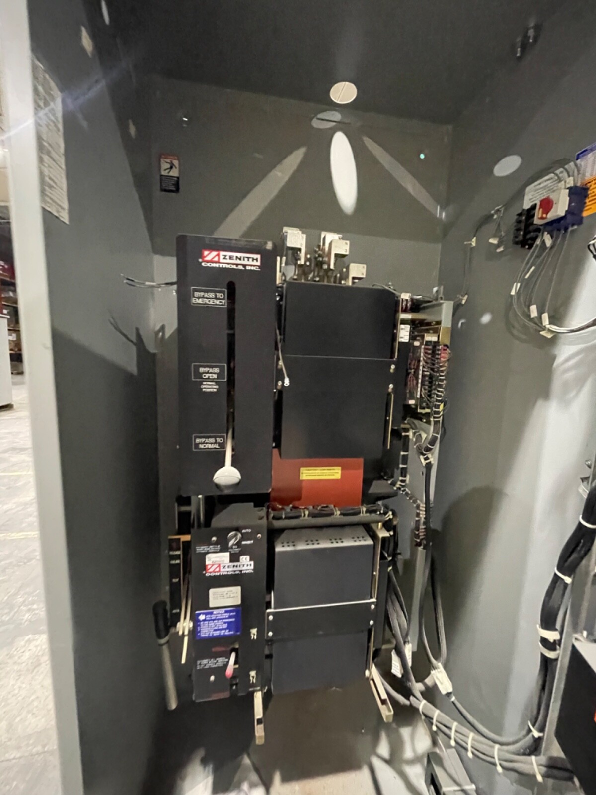 ZENITH 400 Amp Automatic Transfer Switch 3 PHASE 480V 277V 4 POLE 300 ...