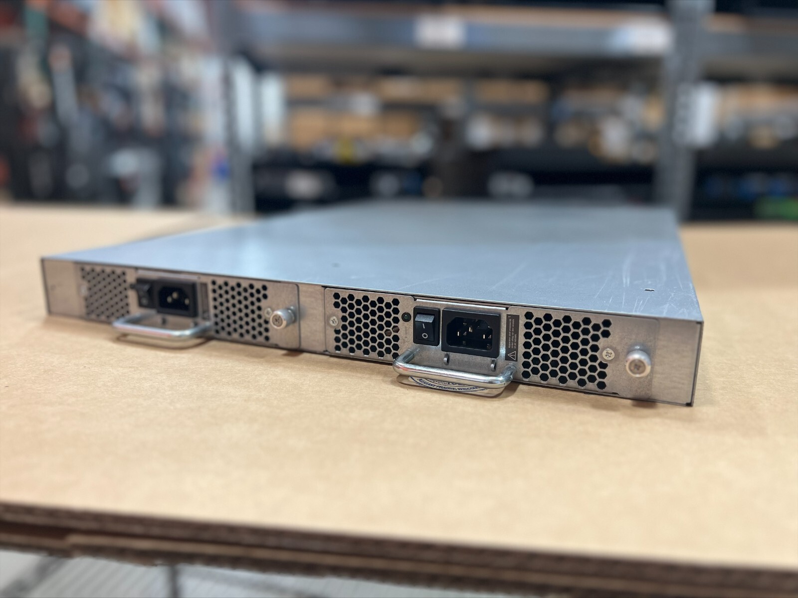 BROCADE BR-5140-0008 5100 SWITCH 40x 8GB FIBRE CHANNEL PORTS | eBay