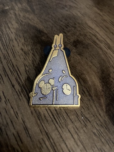 Shanghai Disney pins: Grand Opening Limited Edition, Castle Tower ...