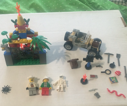 Vintage Lego 5936 Spider's secret senor Gomez set 95% complete ...