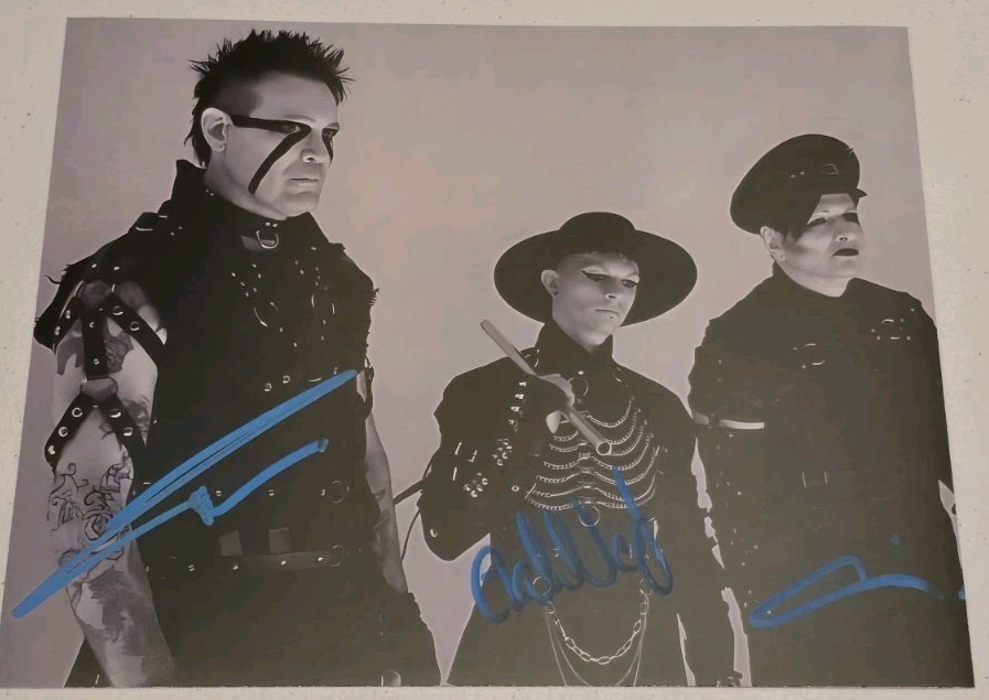 Julien-K Signed Group 8x10 Amir Ryan Galen Full Band Auto All That Glitters | eBay