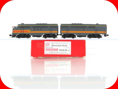 N Scale ***MILWAUKEE ROAD*** EMD FT A/B Set #40 --Micro Trains 99200091 ...