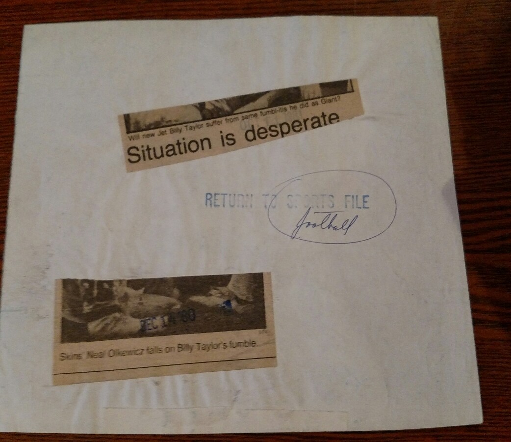 Vintage NFL 1980 Wire Press Photo GIANTS VS REDSKINS NEAL OLKEWICZ ...