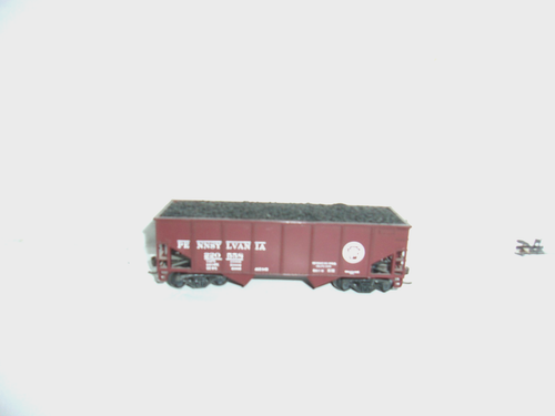 D8 (HO)Vintage Athearn Pennsylvania#220558 34’ 2-Bay Ribbed Side Hopper ...