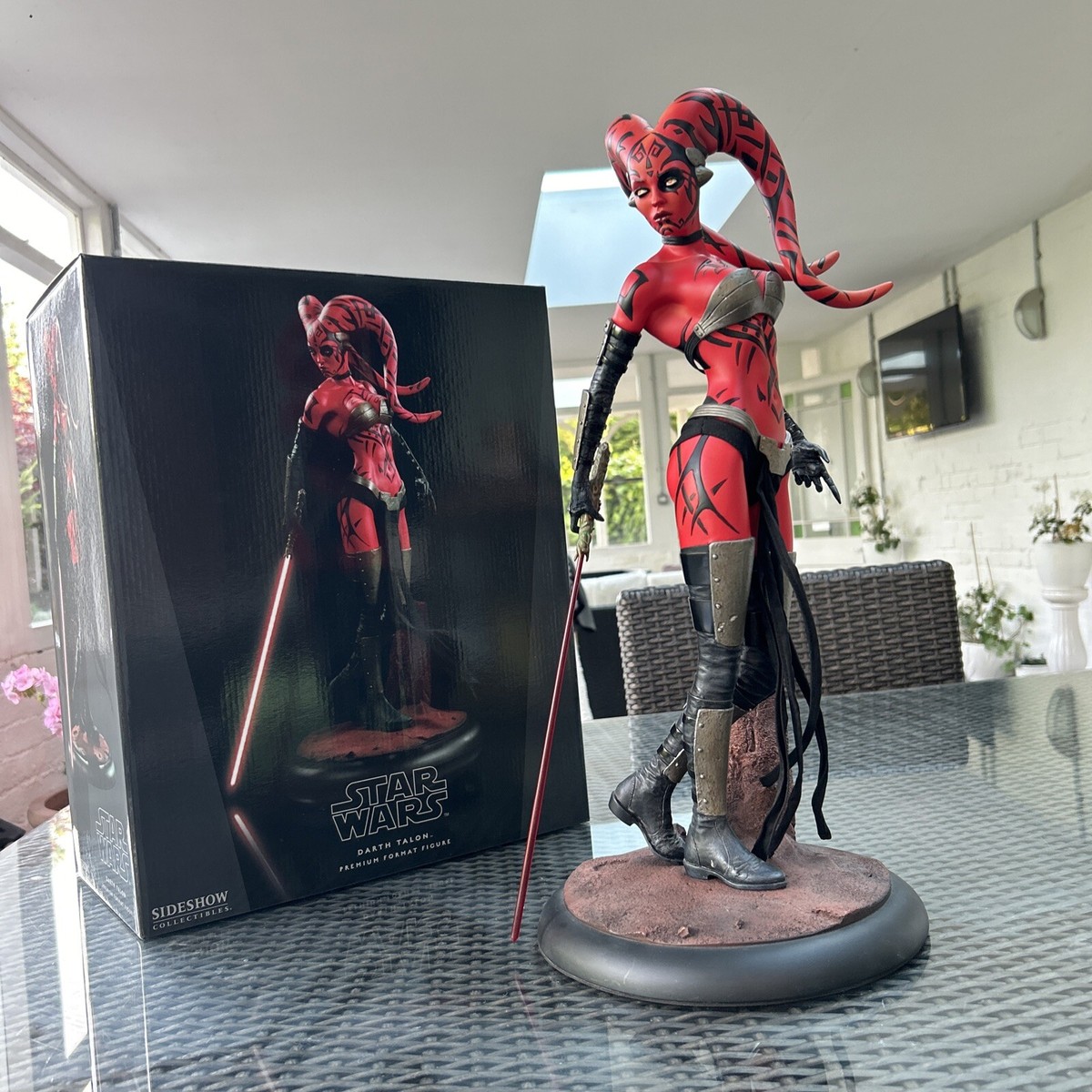 Darth Talon Statue