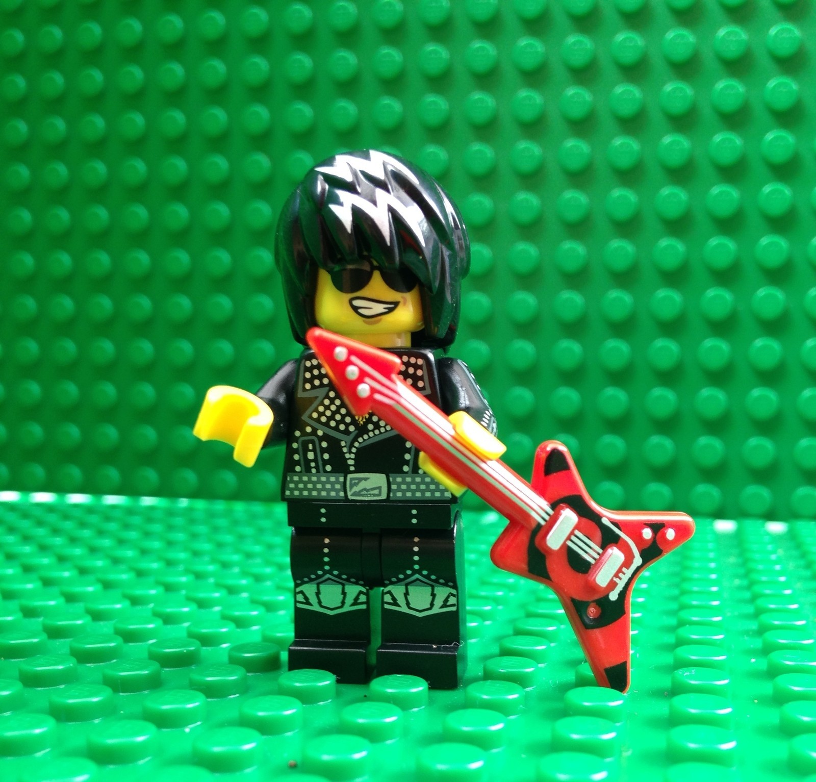 Lego Punk Rock Star Guitarist Minifigures Gutar Jacket City Town 71007 ...