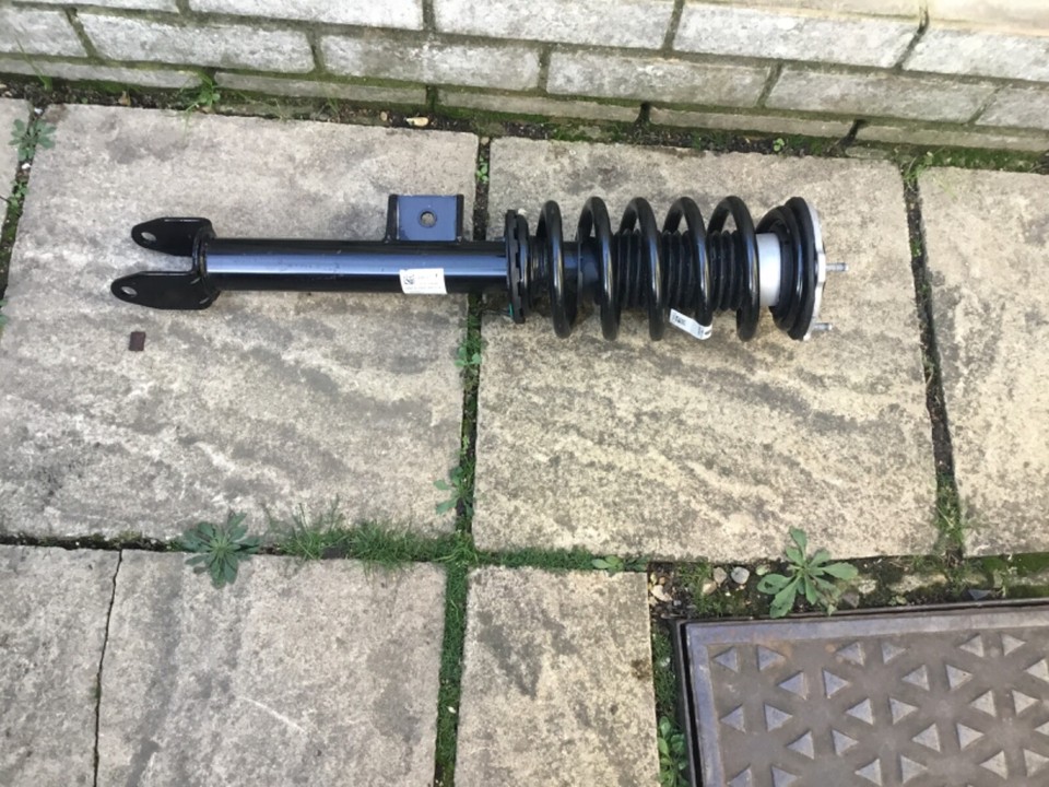 Tesla Model Y Offside Front Shock Absorber 1188369-00-C Good Condition ...