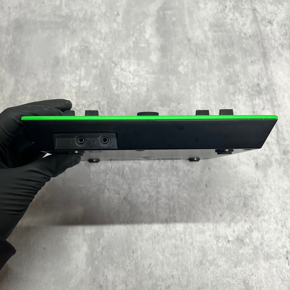 Roland AIRA VT-3 Voice Transformer Vocal Effect Processor w/Adapter ...