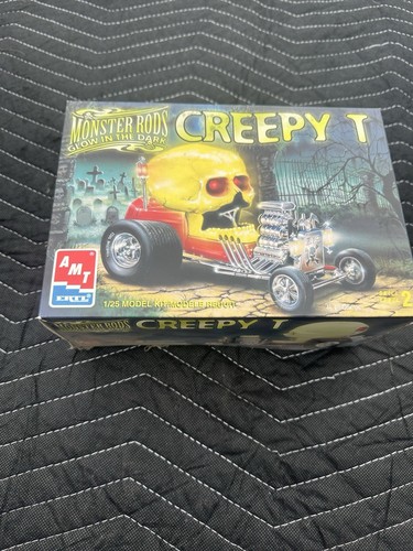 Amt Creepy T 1/25 Model | eBay