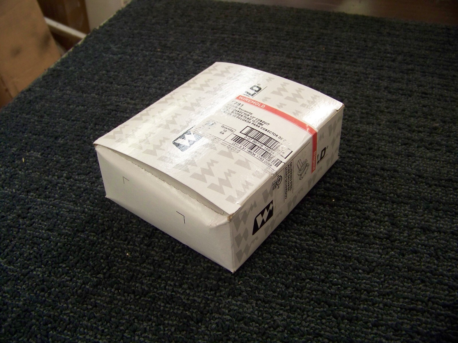 Wiremold V500 Raceway 1/2" Box Connector Conduit Galvanized Lot of 10 ...