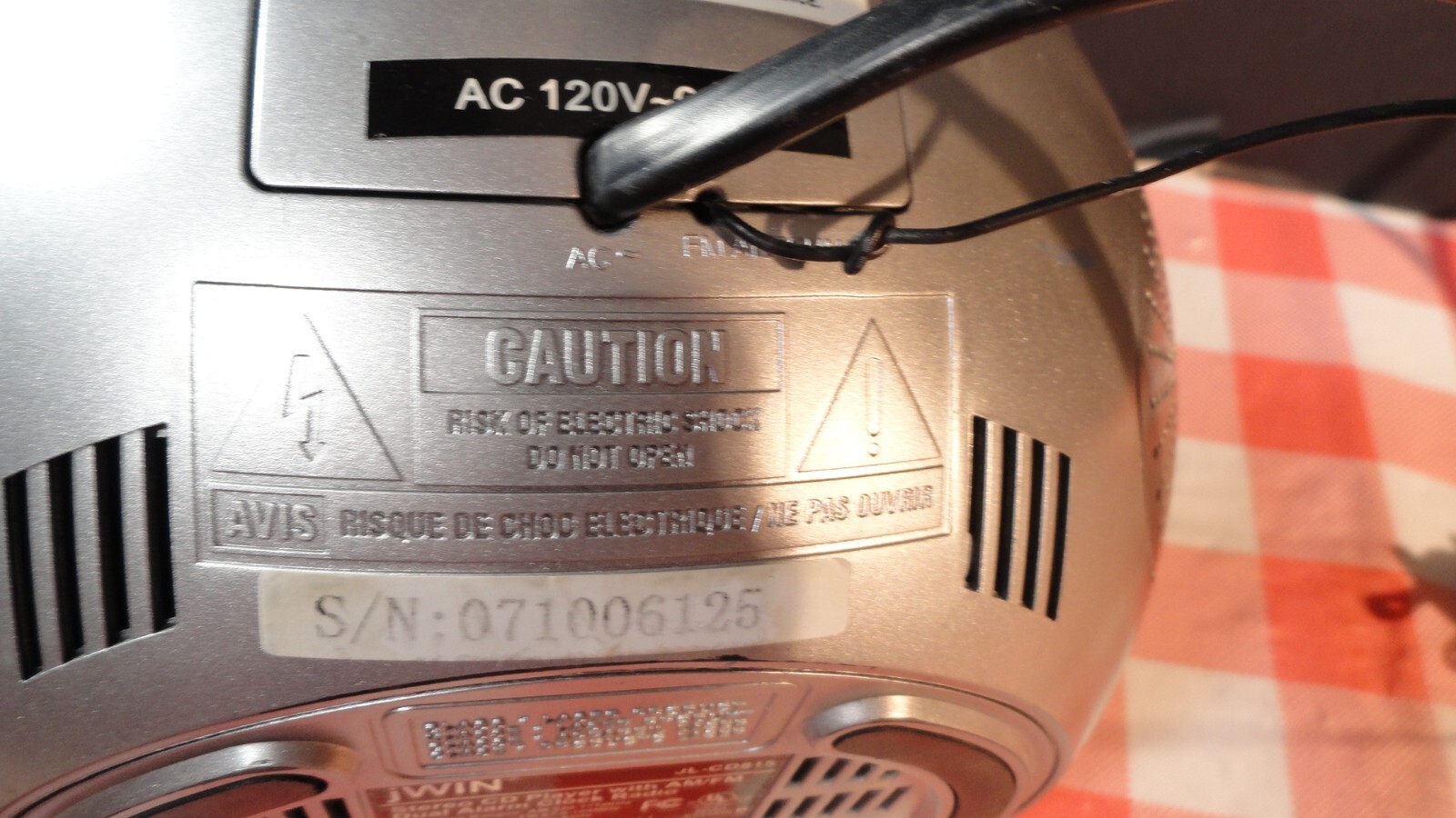 jWIN ELECTRONIC STEREO GRAY CD PLAYER WITH AM FM AND DUAL ALARM CLOCK ...