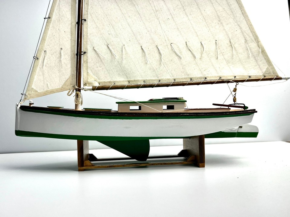 Midwest Chesapeake Bay Flattie 1:32 Wooden Model Ship Kit to Build | eBay