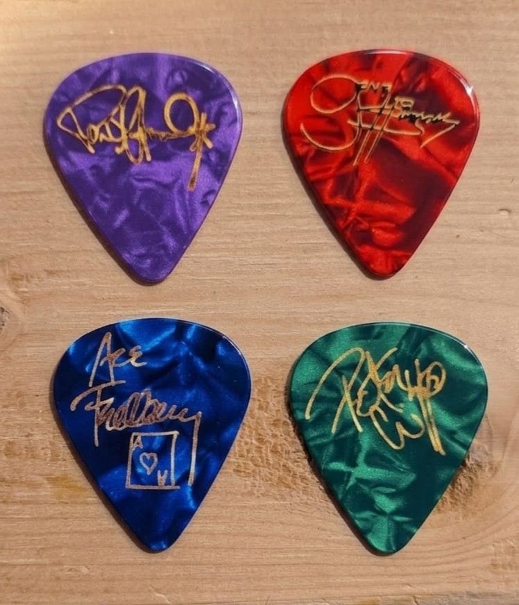 KISS Alive Worldwide 96-97 Guitar Picks Set of 4 with Band Member ...