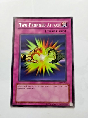 YuGiOh Two-Pronged Attack Legend of Blue Eyes White Dragon LOB-061 ...