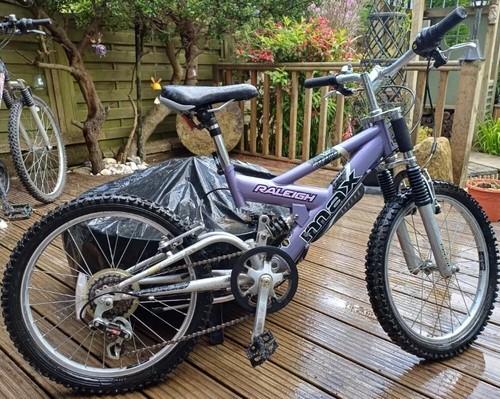 Raleigh Max Megamo Kids Mountain Bike Silver Purple 20" Wheels Gears ...