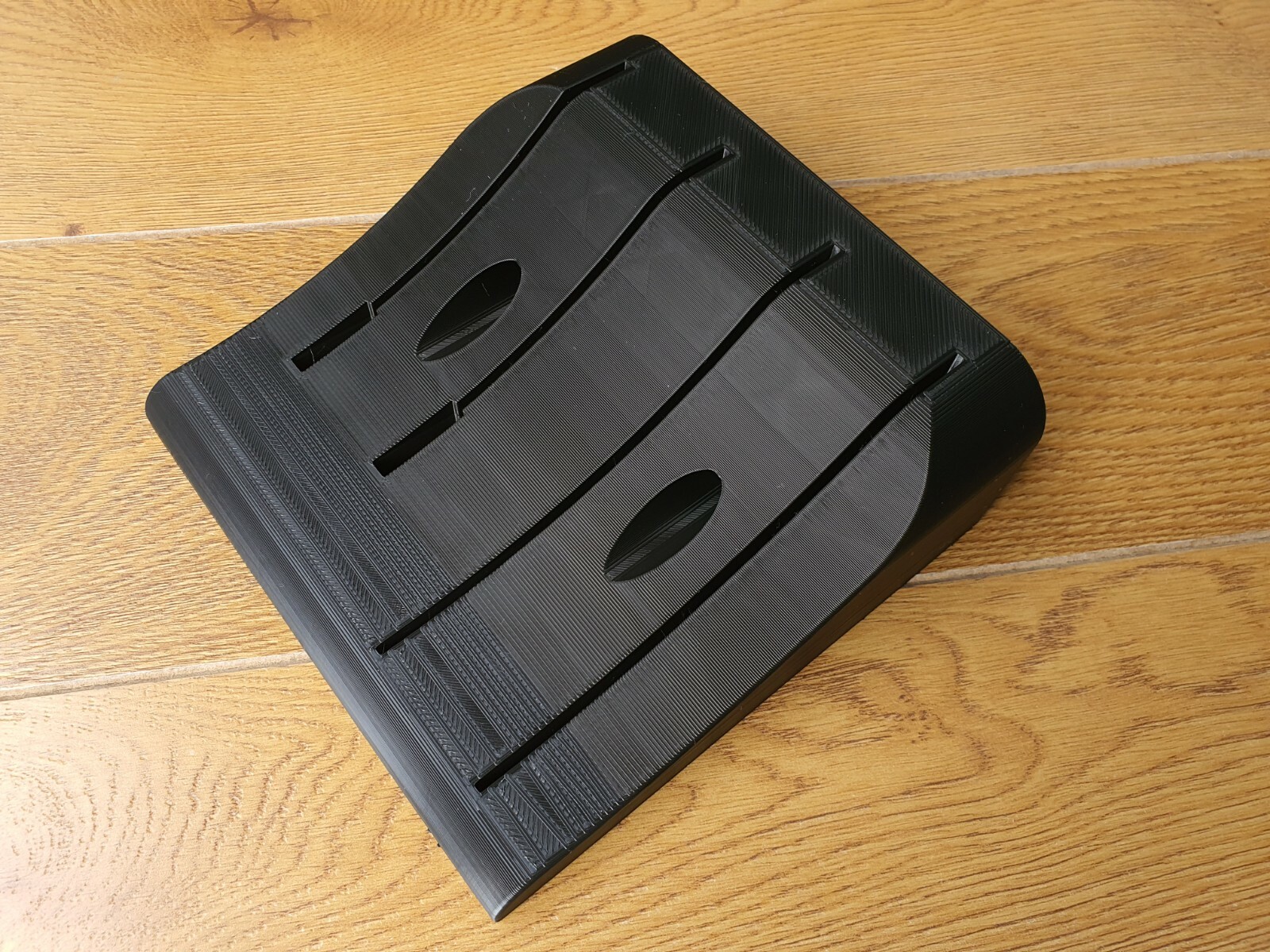 Hand Saw and Tenon saw wall van holder. Holds 4 saws. | eBay UK